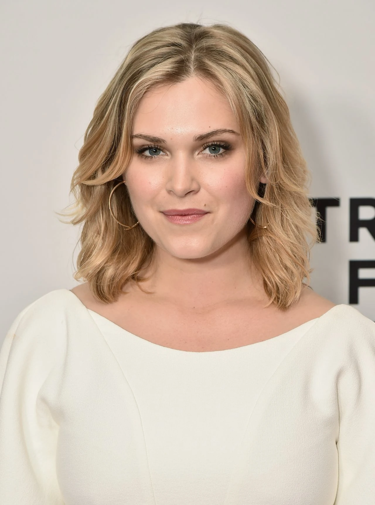 Eliza Taylor | The 100 Wiki | Fandom