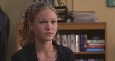Kat Stratford (Julia Stiles) | The 10 things i hate about you Wiki | Fandom