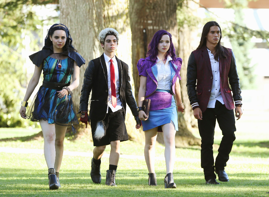 Image - Mal-Evie-Jay-and-Carlos-in-Descendants.jpg | Descendants Wiki ... Image - Mal-Evie-Jay-and-Carlos-in-Descendants.jpg | Descendants Wiki ...