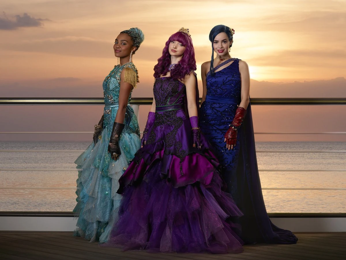 Image - D2 - Uma, Mal & Evie Cotillion.jpg | Descendants Wiki | FANDOM ...