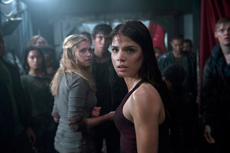 Image The 100 Clarke Bellamy Octavia Scene The 100 Wiki