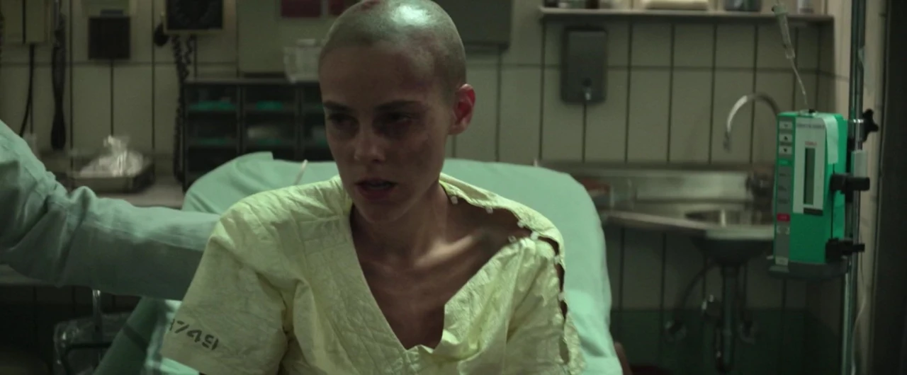 Imagen - Johanna en el Hospital del 13.jpg | Wiki The Hunger Games ...