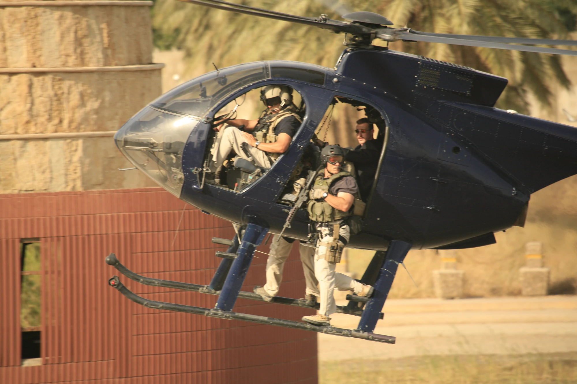 Image - Little-Bird-Helicopter-Landing(1).jpg | The Islands Wiki ...