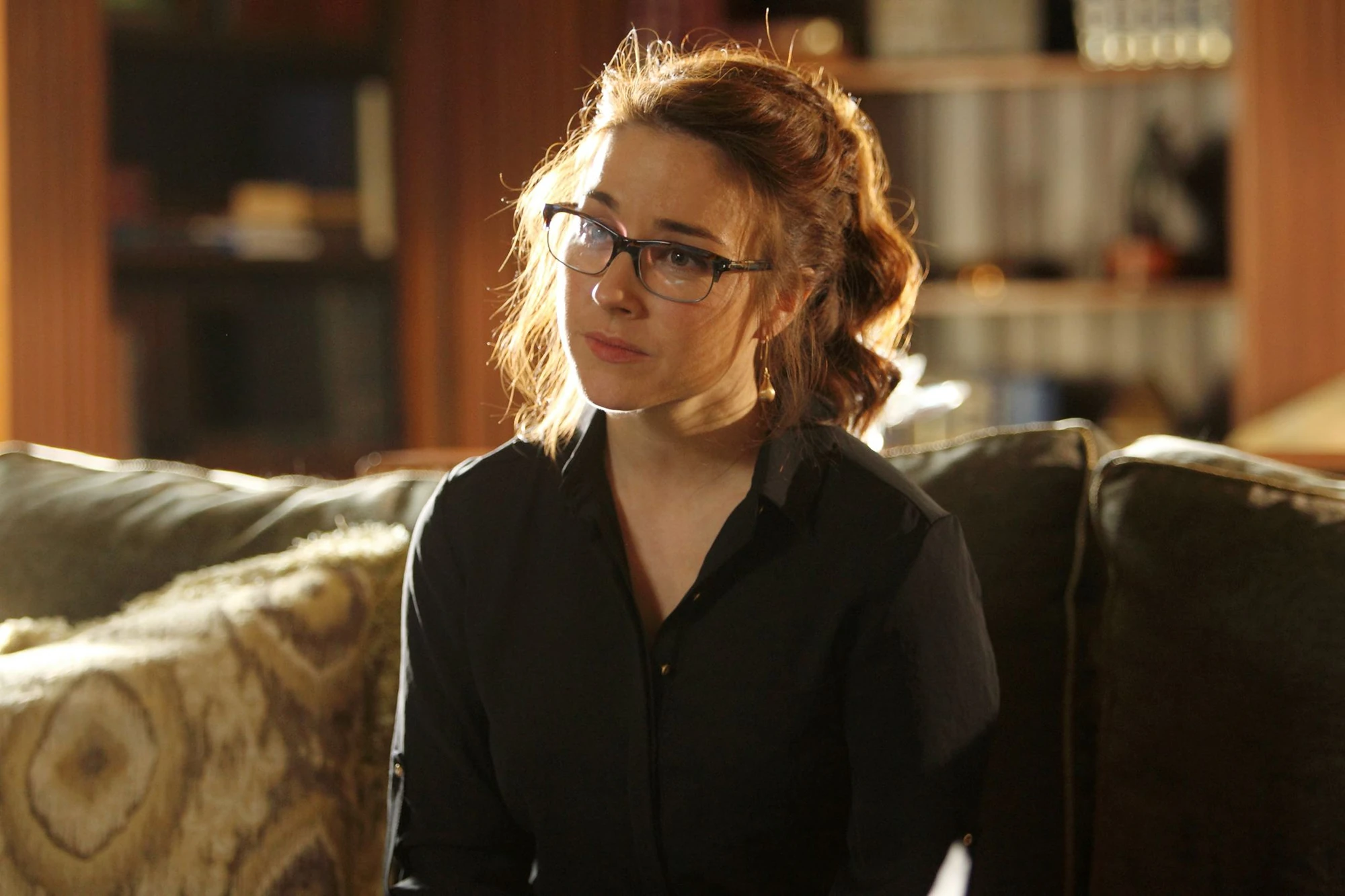 Laura Gray | The Listener Wiki | Fandom