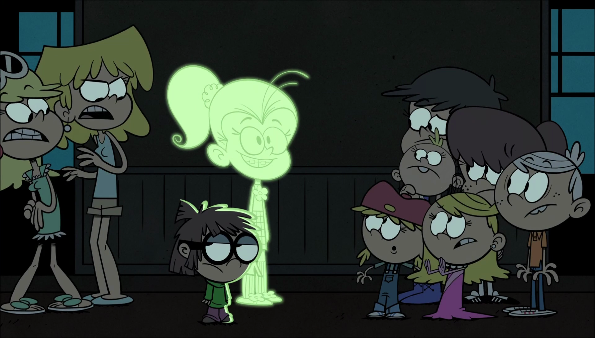 Image S1e01a Luan Is Glowingpng The Loud House Encyclopedia Fandom Powered By Wikia