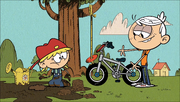 Hand-Me-Downer | The Loud House Encyclopedia | Fandom