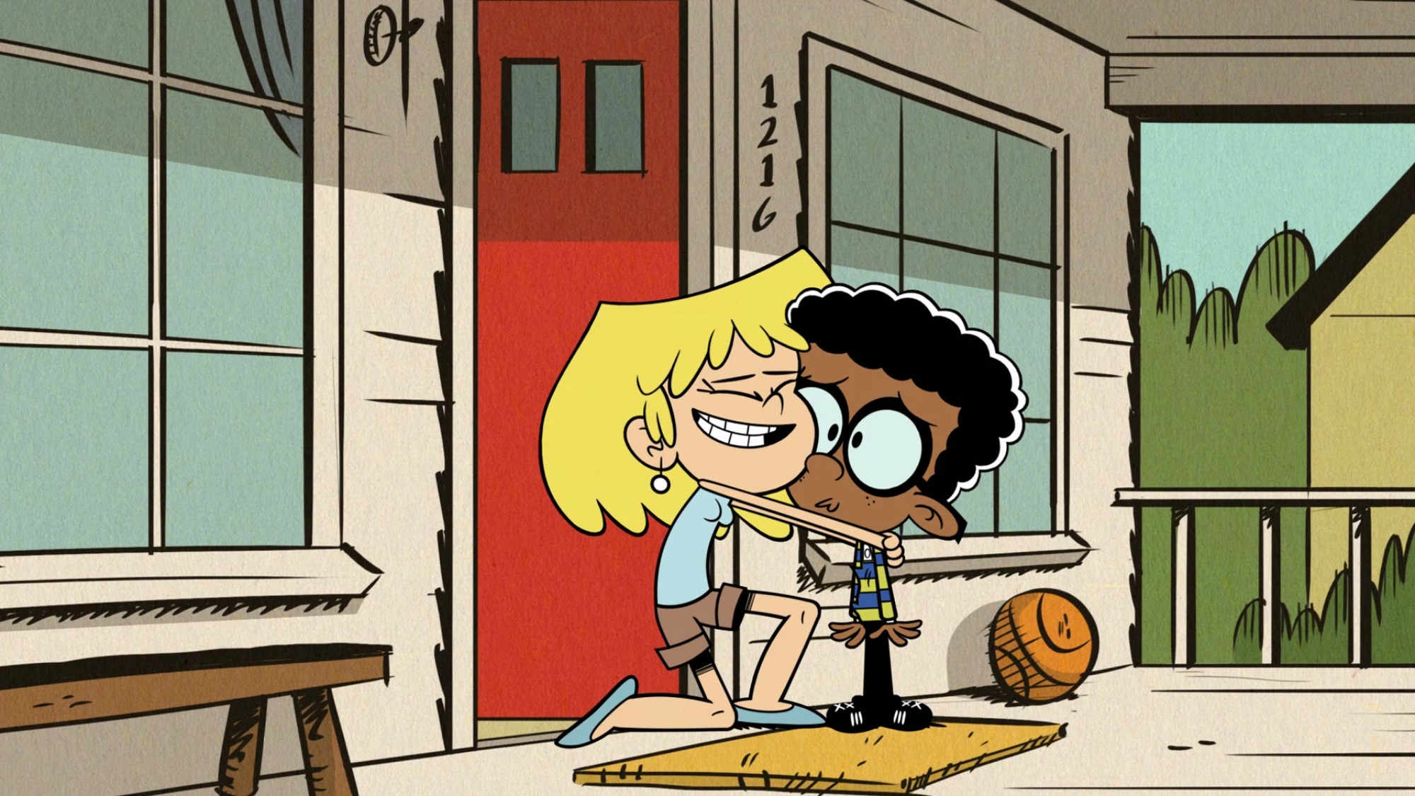 Image S2e18a Lori Hugs Clydepng The Loud House Encyclopedia Fandom Powered By Wikia