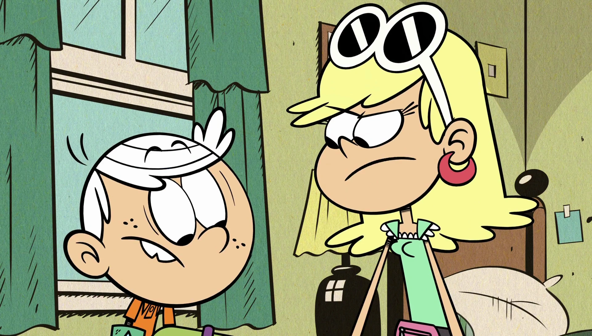 Image - S1E25B Leni stops Lincoln.png | The Loud House Encyclopedia | FANDOM powered by Wikia
