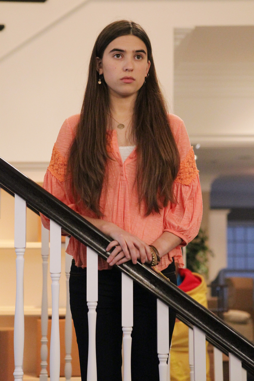 Amber Weavergallery The Neighbors Wiki Fandom Powered By Wikia