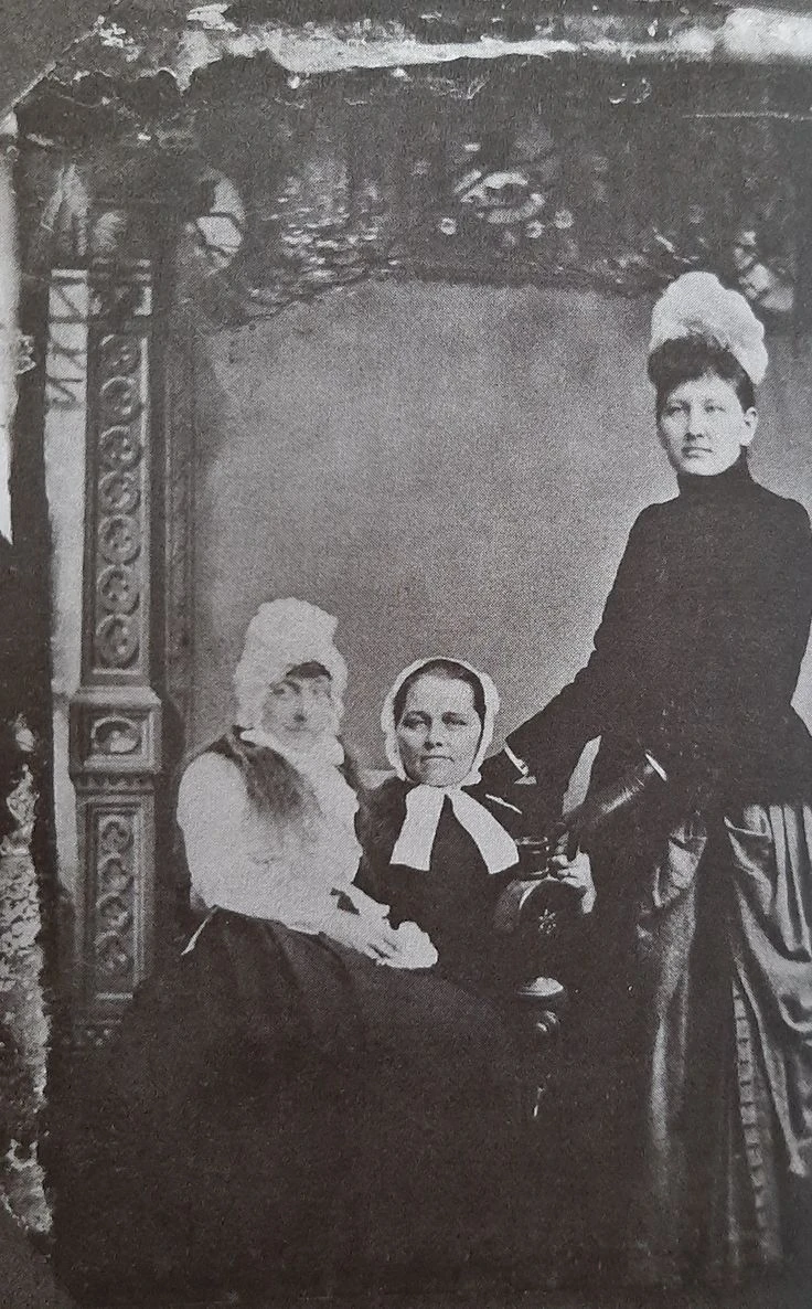 Miss Nightjar | The Peculiar Children Wiki | FANDOM powered by Wikia