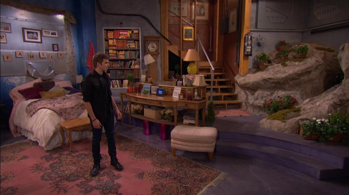 Image - Max's Lair Changed.jpg | The Thundermans Wiki | FANDOM powered ...