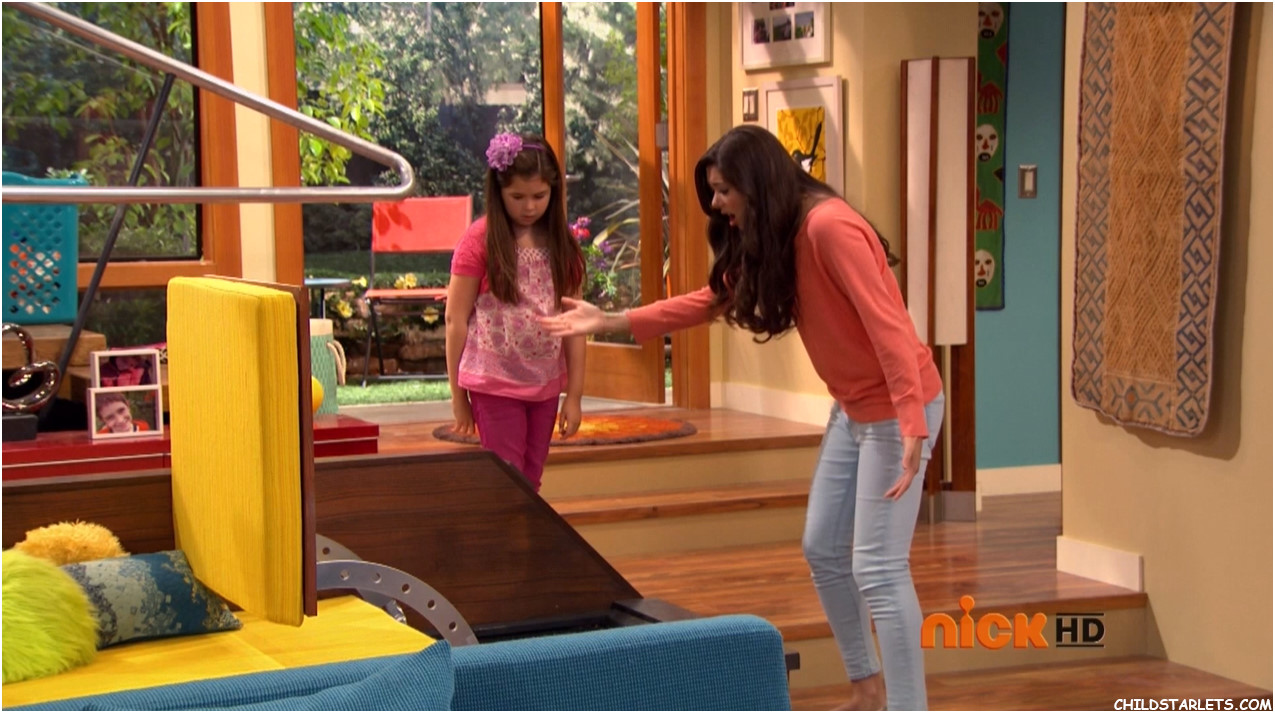 Image Phoebevsmaxnoraandphoebe The Thundermans Wiki Fandom