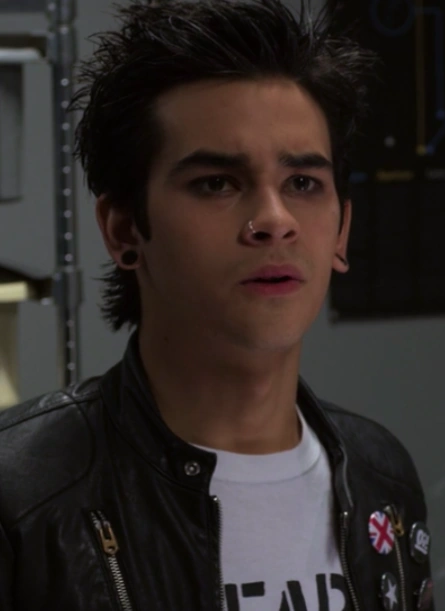 Cyrus | Wiki 13 Reasons Why | FANDOM powered by Wikia