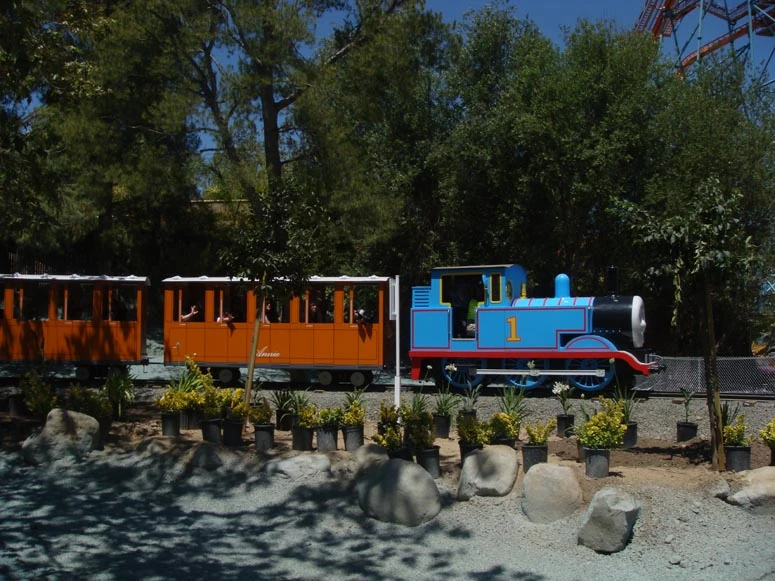 Thomas The Tank Engine (Six Flags Magic Mountain) | Thomas and Friends ...