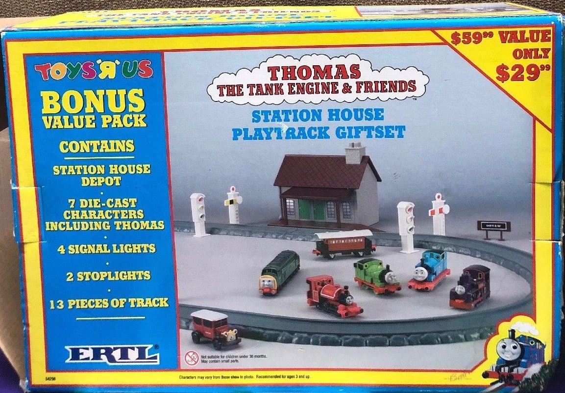 Station House Playtrack Gift Set | Thomas The Tank Engine & Friends ...