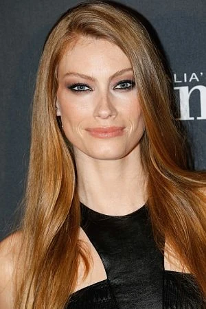 Alyssa Sutherland (1982) | Movie and TV Wiki | Fandom