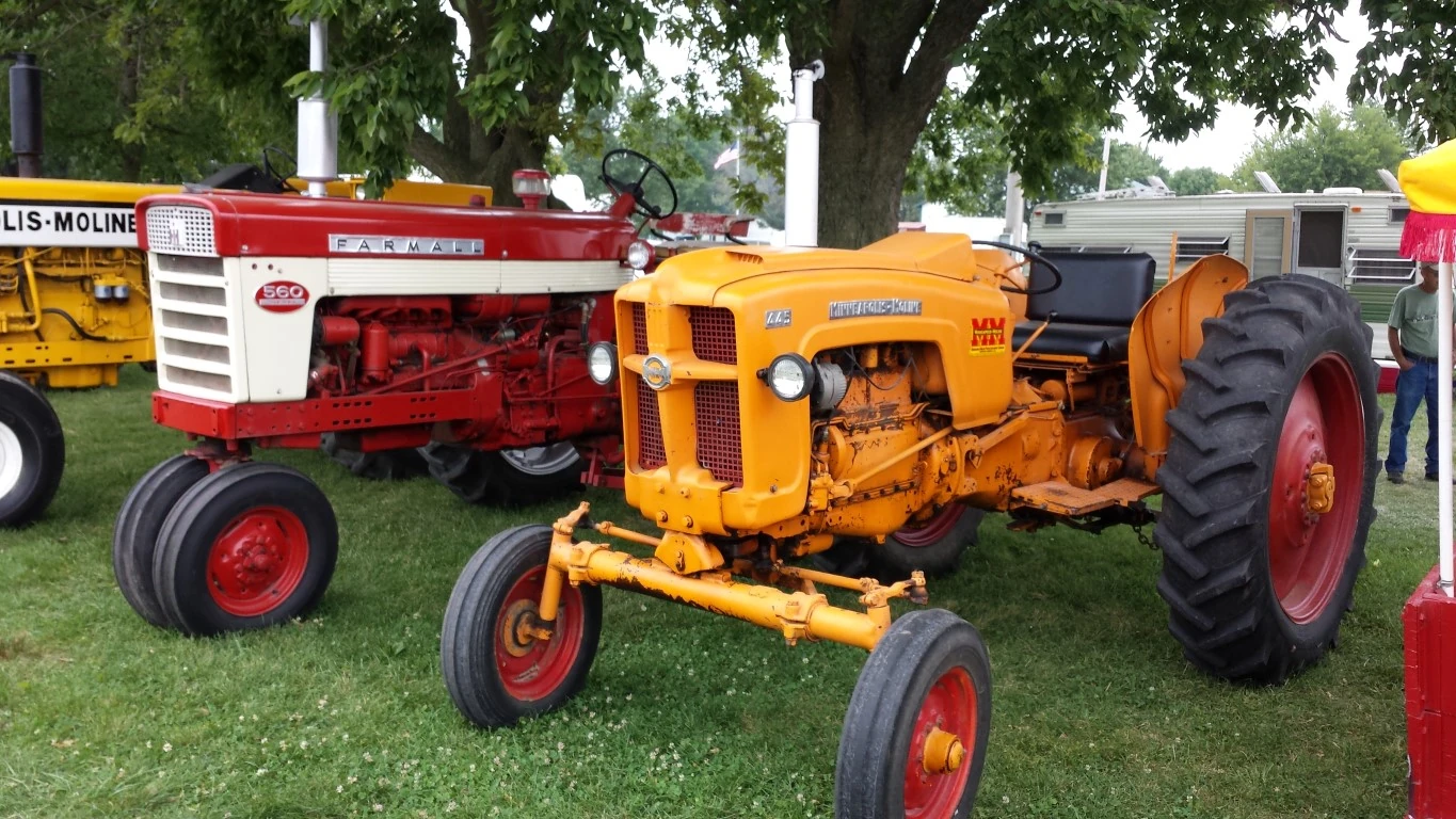 Minneapolis-Moline 445 | Tractor & Construction Plant Wiki | FANDOM ...