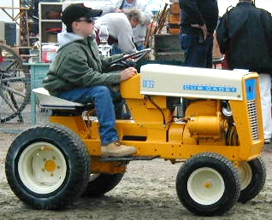 International Cub Cadet 102 | Tractor & Construction Plant Wiki ...