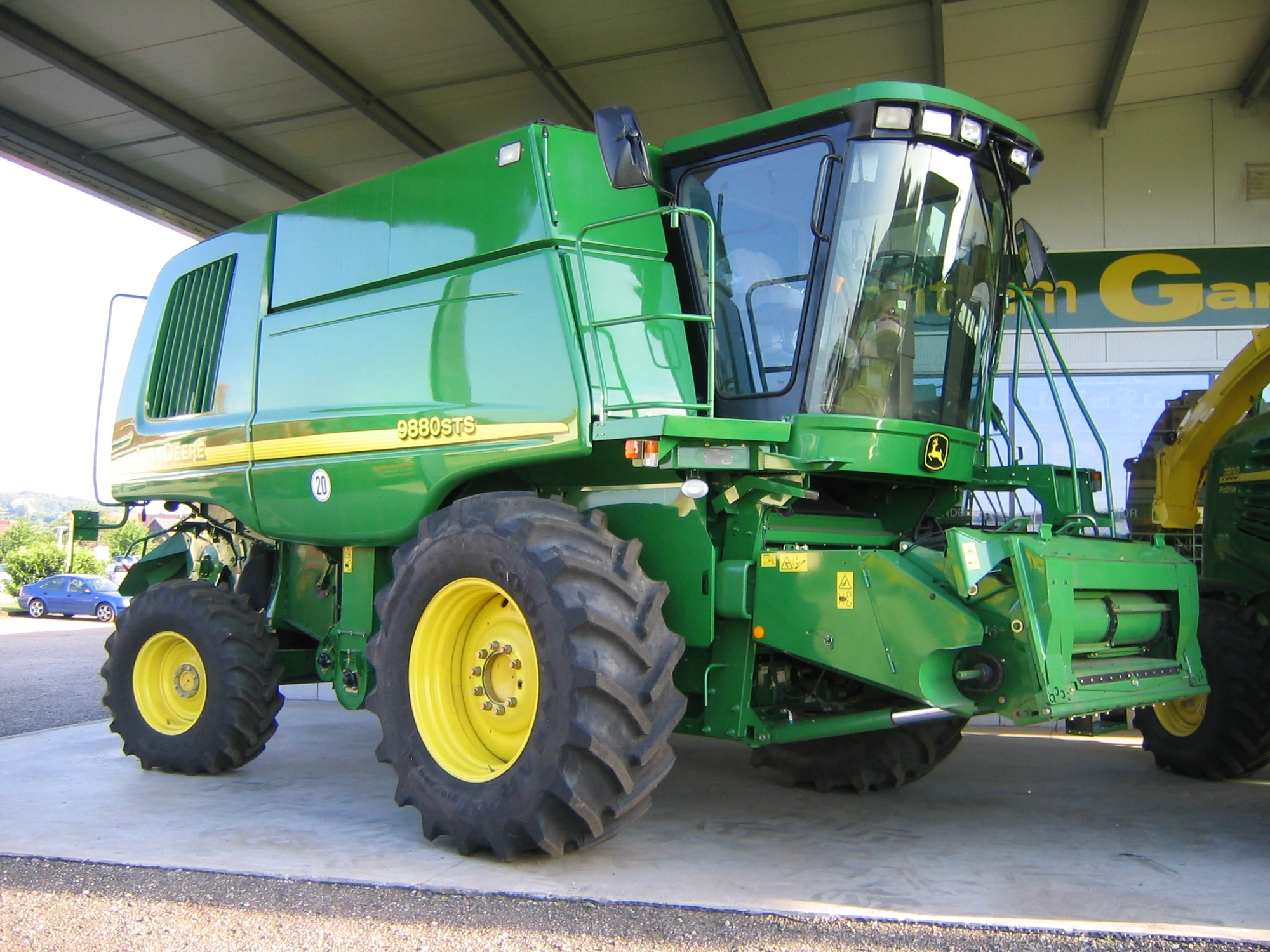 John Deere 9880 STS | Tractor & Construction Plant Wiki | Fandom