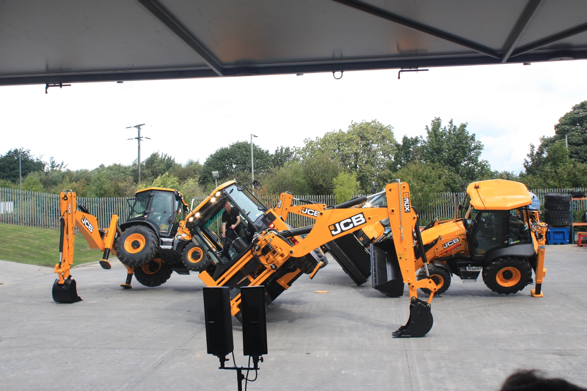 Image - JCB Dancing Diggers - IMG 9905.jpg | Tractor & Construction ...