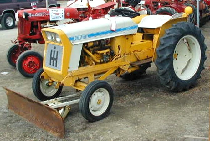 International Cub 154 Lo-Boy | Tractor & Construction Plant Wiki ...
