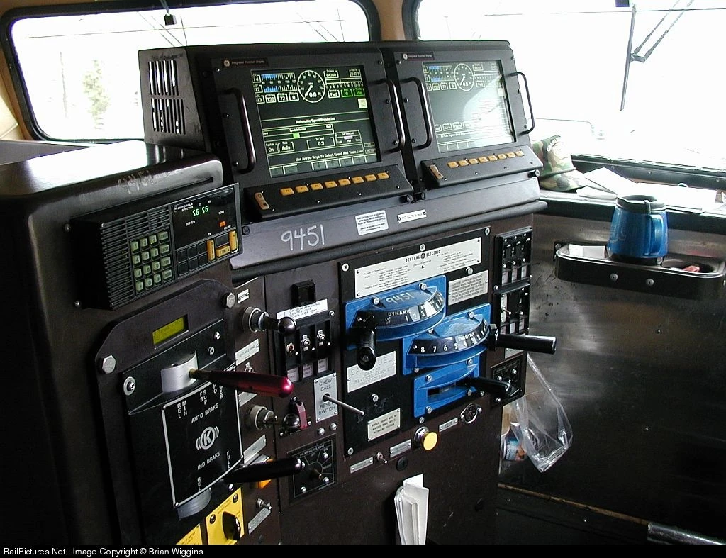 Image - NS Dash 9 Control Stand.jpg | Trains And Locomotives Wiki ...