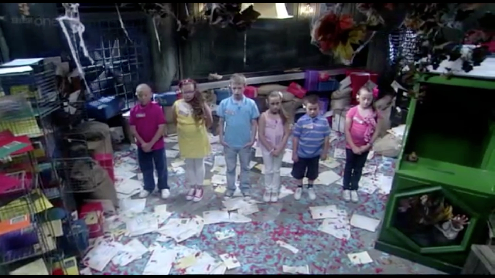 Image - Matthew, Bobbie-Leigh, Paul, Rhea, Harry and Fern.png | Trapped ...