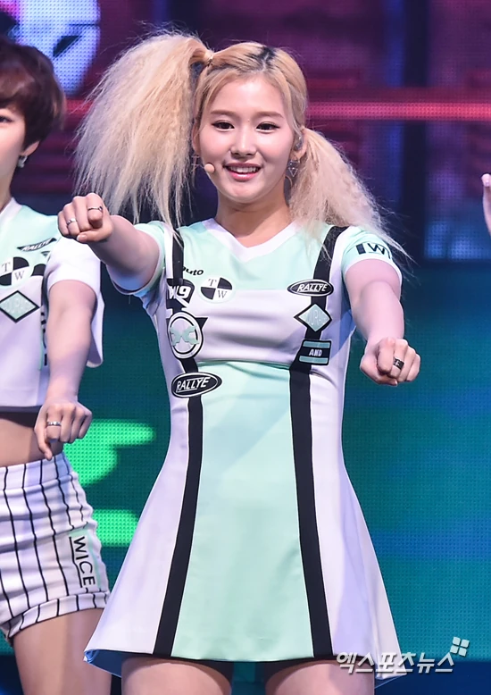 Image - Sana Cheer Up showcase.jpg | Twice Wiki | FANDOM powered by Wikia