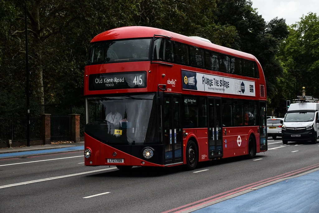 London Buses route 415 | UK Transport Wiki | Fandom