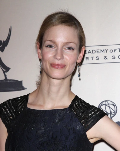 Laura Regan | Unbreakable Wiki | Fandom