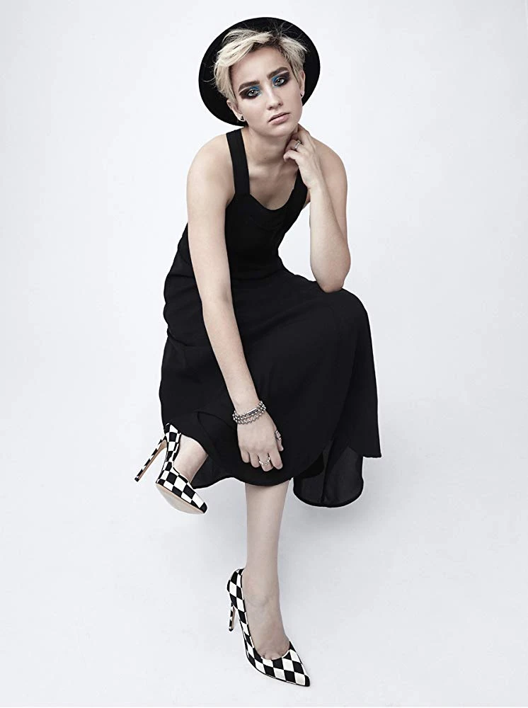 Bex Taylor-Klaus | Vampire: The Masquerade - L.A. By Night Wiki | Fandom