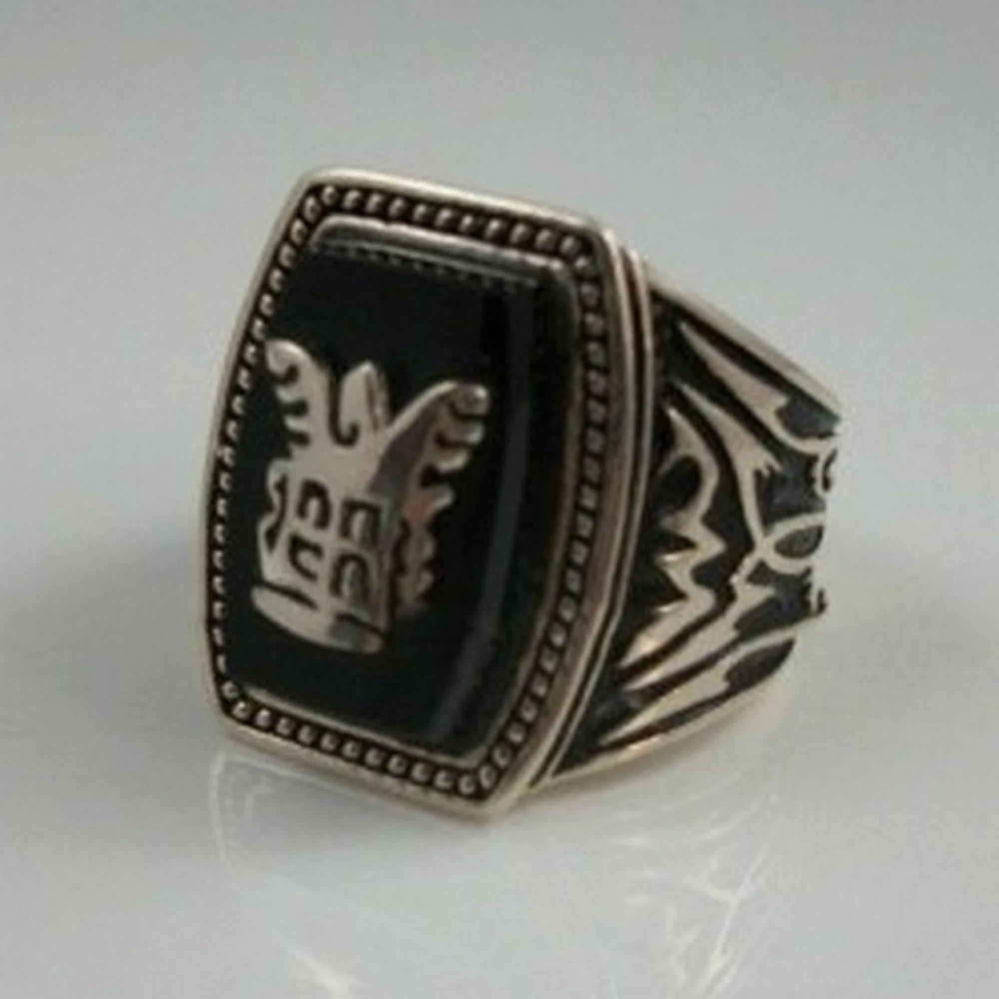 Bague de Résurrection | Wiki Vampire Diaries France | Fandom