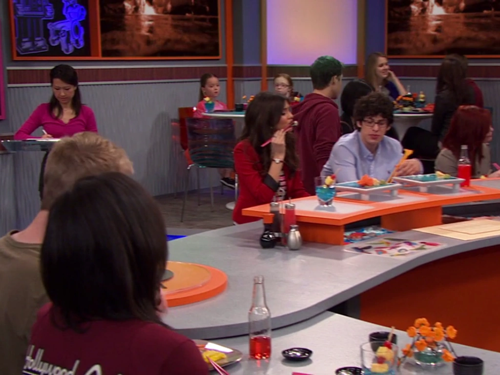 Gallery How Trina Got In Victorious Wiki Fandom