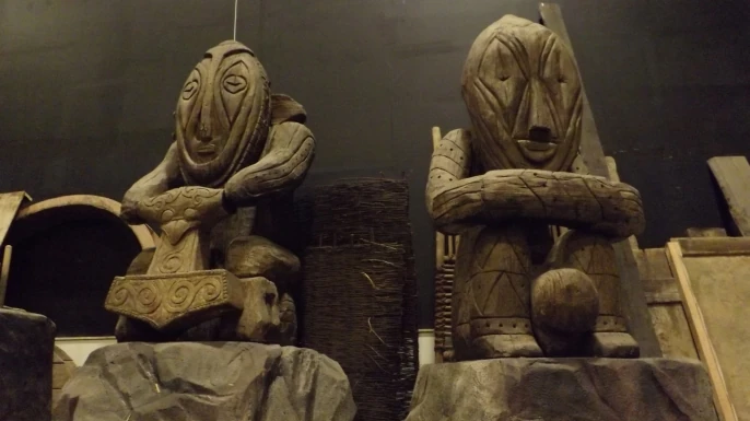 Image - Thor and Freyr statues.jpg | Vikings Wiki | FANDOM powered by Wikia