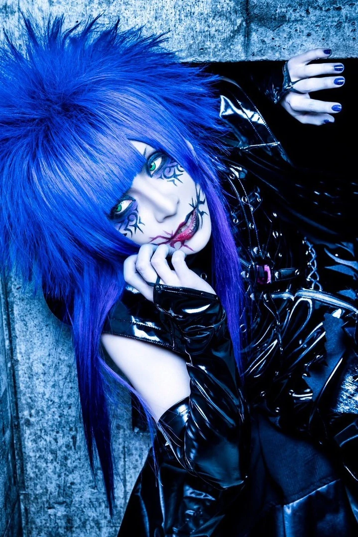 Zikuru (Verxina) | Wiki Visual Kei | Fandom