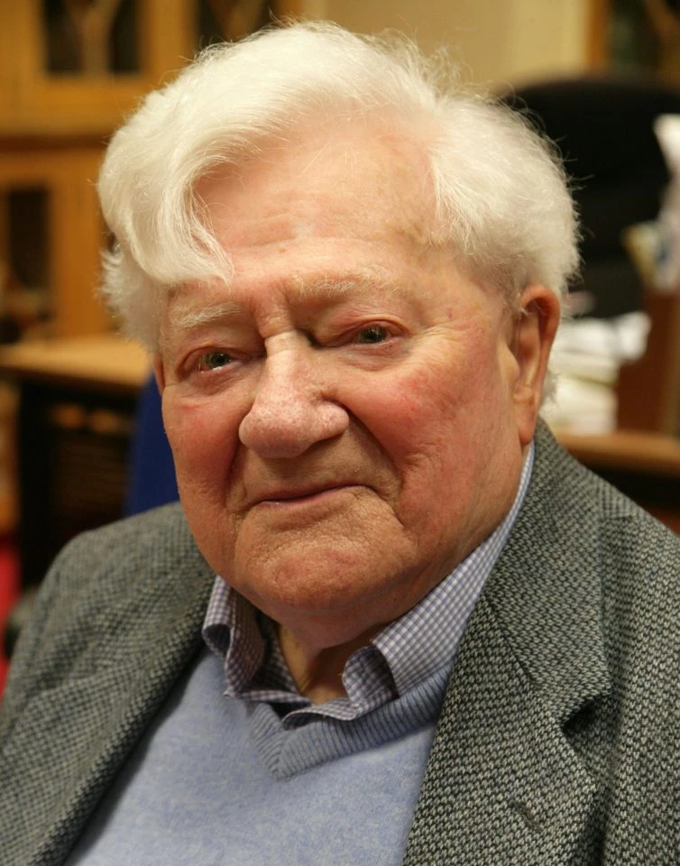 Richard Adams | Watership Down Wiki | Fandom