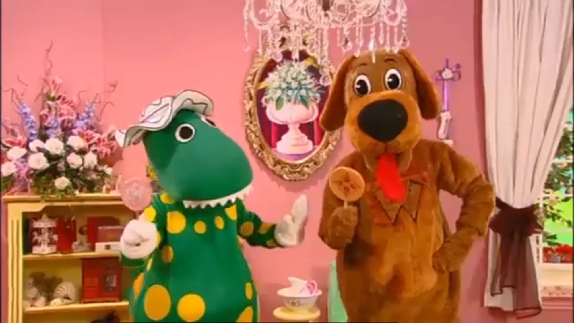 Wags and the Mirror | Wigglepedia | Fandom