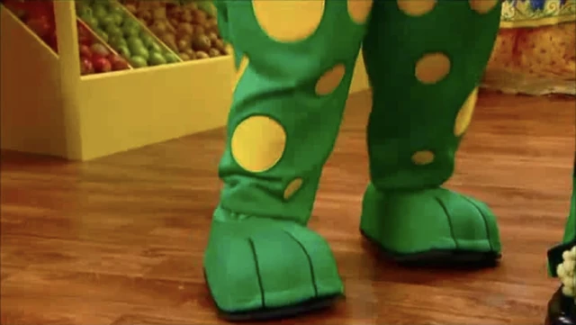 Image - DororhyfeetinVegtablesoup.jpg | Wigglepedia | FANDOM powered by ...