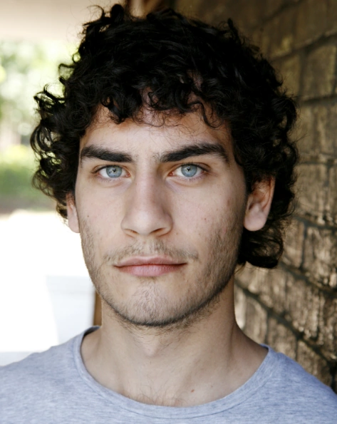 Cesare Taurasi | Young Dracula Wiki | Fandom